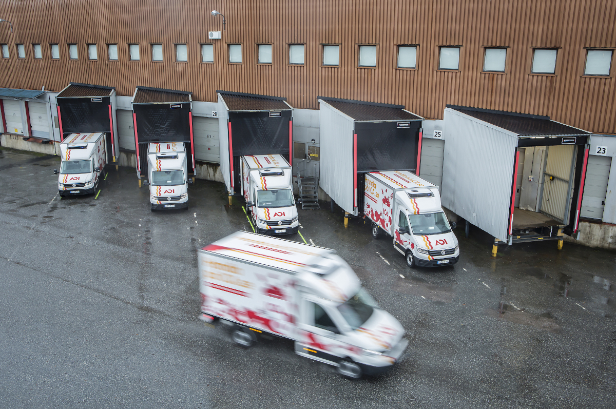 ICA påskyndar möjligheten för fler att få mat hemlevererat